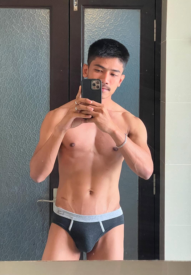 Mungdee Armmy เปิดวาร์ปหนุ่มหล่อชาวไทย หุ่นแซ่บมาดเท่ กล้ามแน่นสุดฮอต