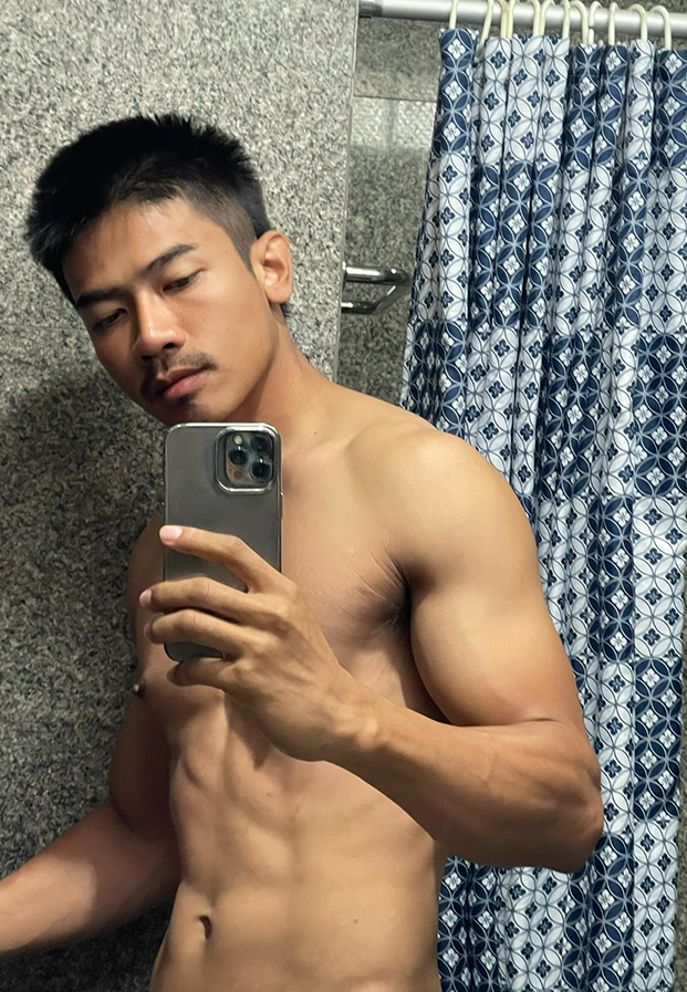 Mungdee Armmy เปิดวาร์ปหนุ่มหล่อชาวไทย หุ่นแซ่บมาดเท่ กล้ามแน่นสุดฮอต