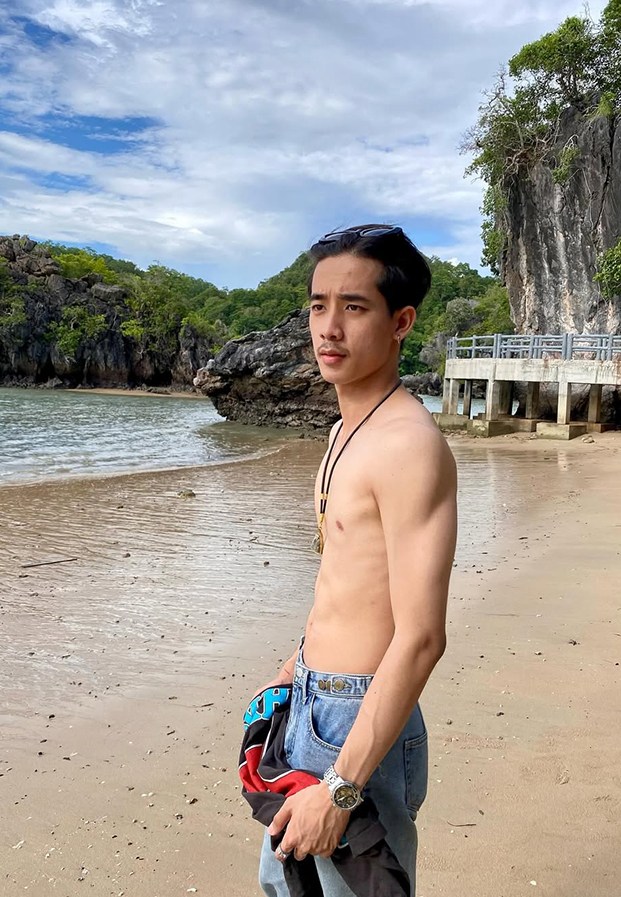 Pumin Tiyanan เปิดวาร์ปหนุ่มหล่อไทบ้าน หุ่นแซ่บ พกของใหญ่มาก